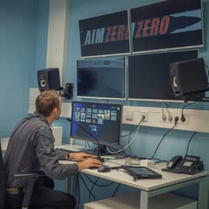 Aim Zero - die Nr 1 Schießstätte in Frankfurt mit Schießkino